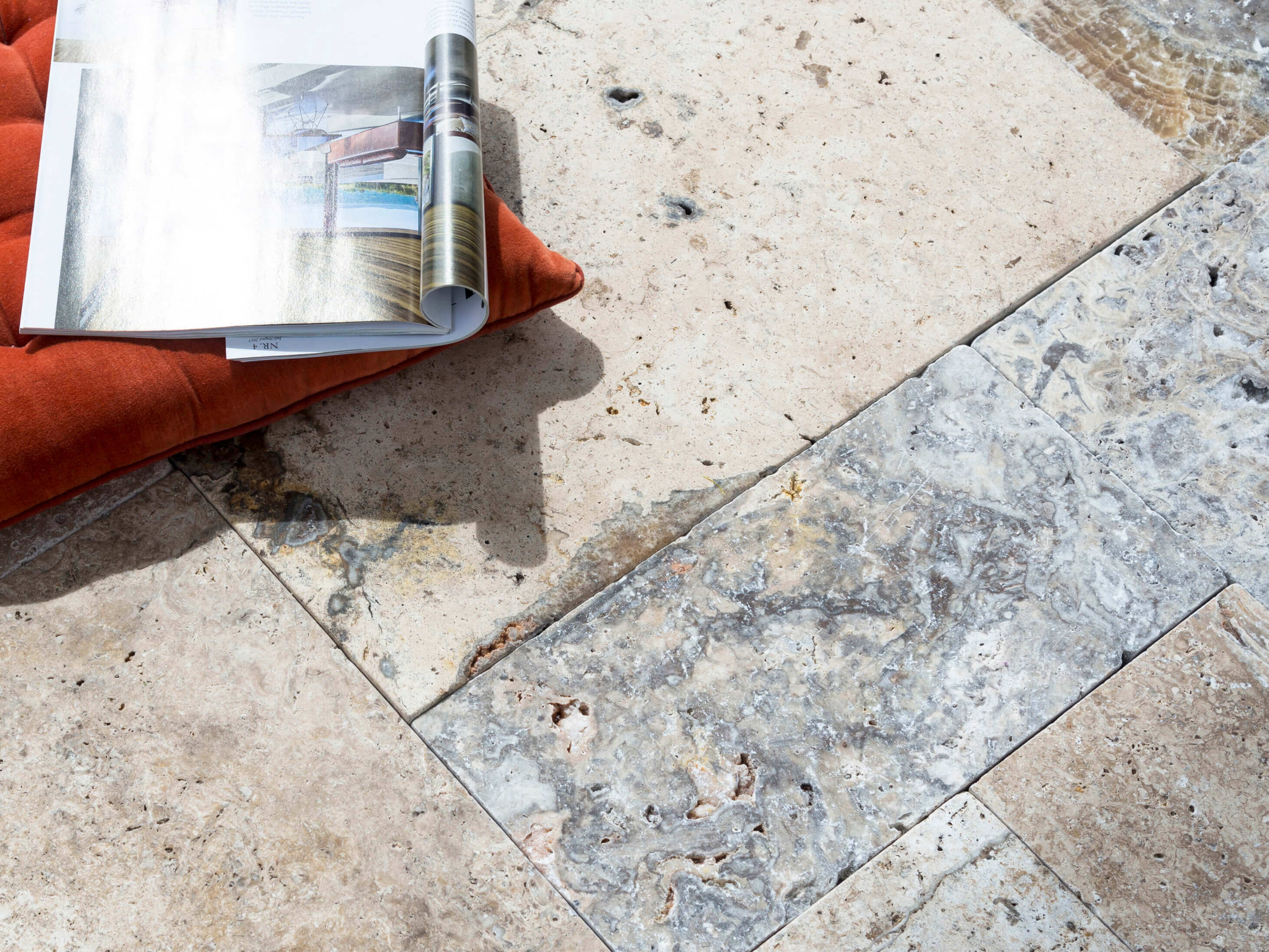 Dalles Silver, en travertin vieilli | stonenaturelle
