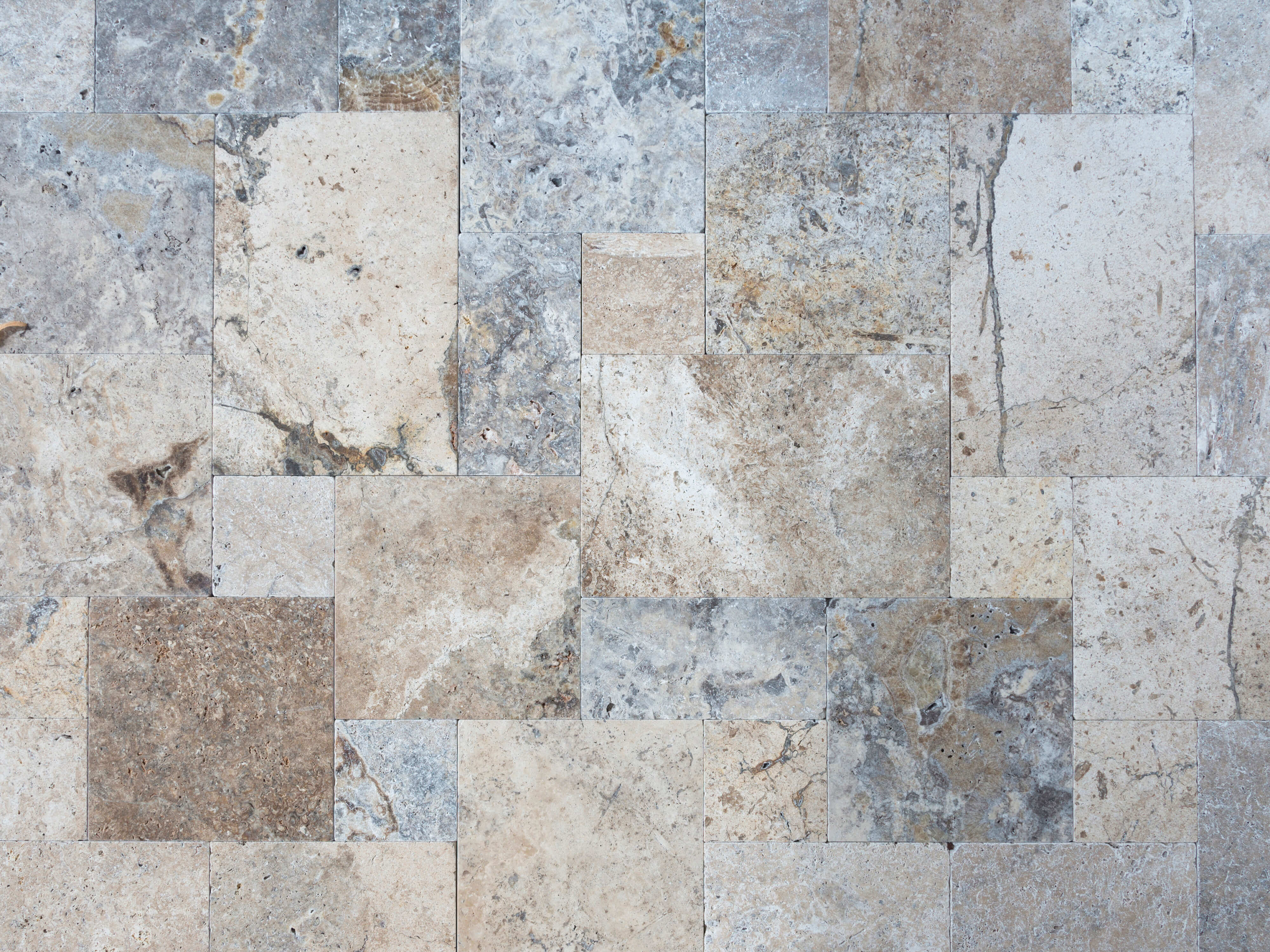 Dalles Silver, en travertin vieilli | stonenaturelle