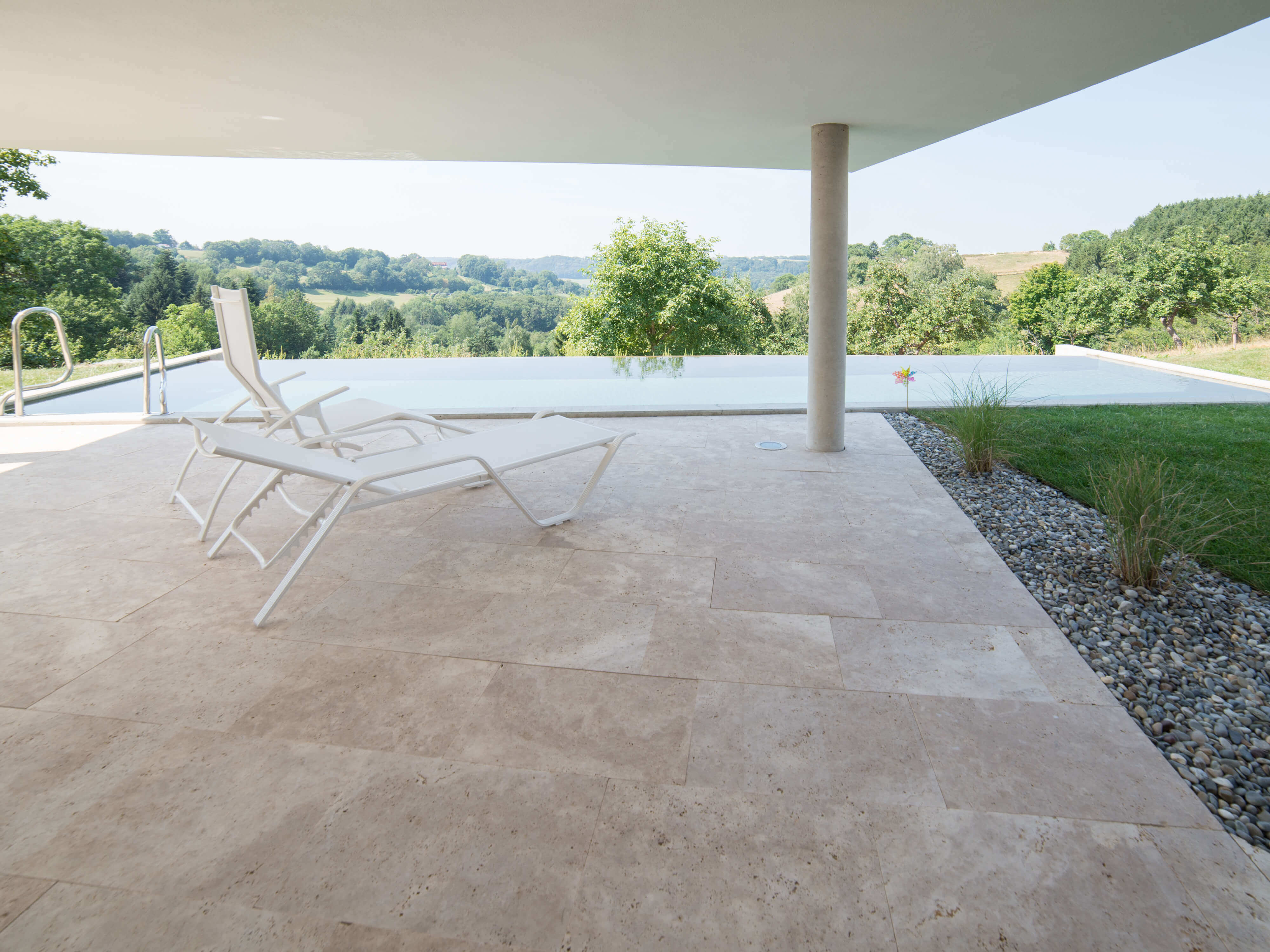 Dalles Medium Line, en travertin adouci | stonenaturelle