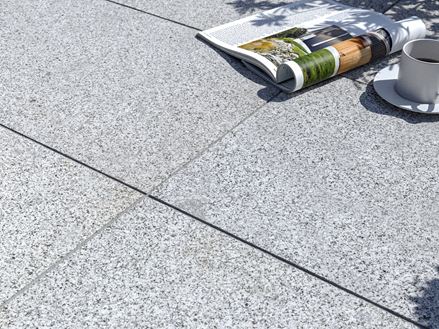 La pose de dalles en granite | stonenaturelle